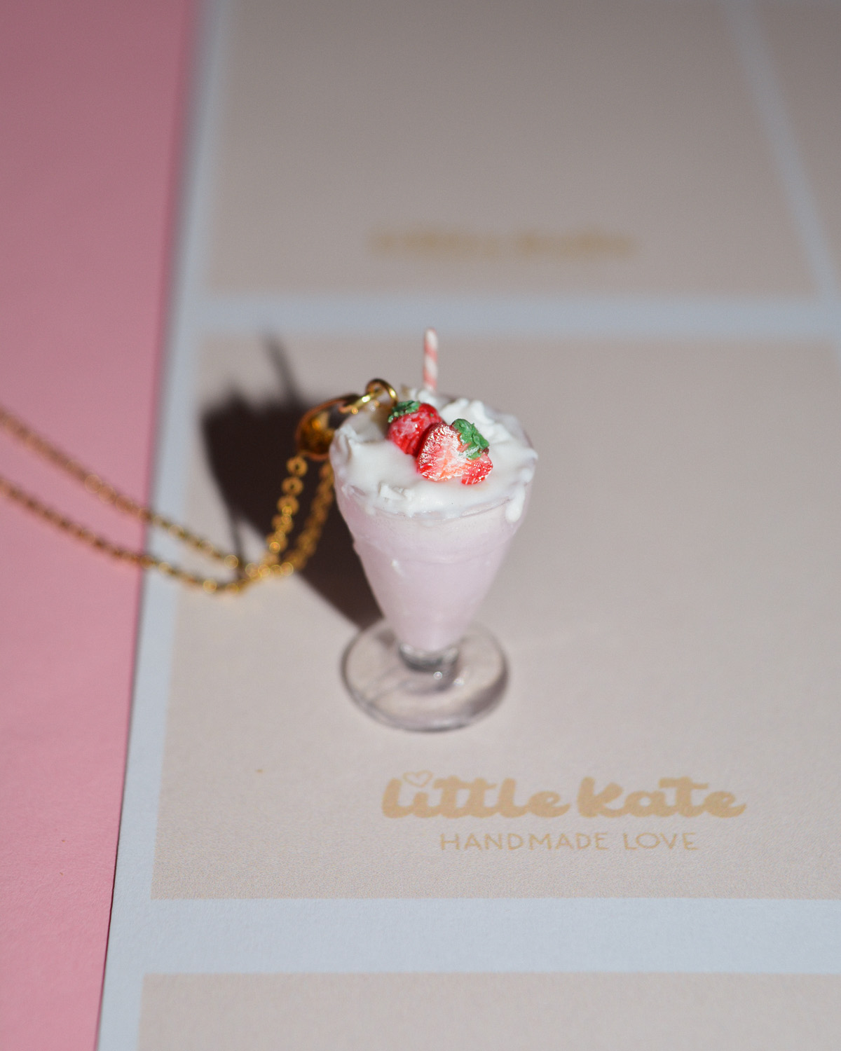 Κολιέ ''Milkshake φράουλα'' - Little Kate